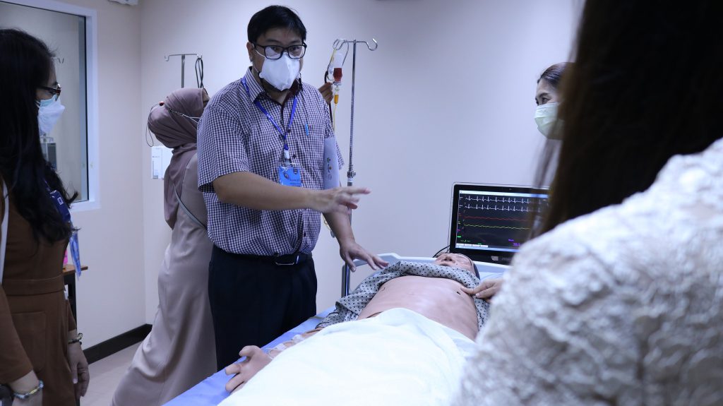 วิทยาลัยพยาบาลบรมราชชนนี กรุงเทพ ร่วมกับ มูลนิธิอัพไรท์ ซิมมูเลชั่น จัดอบรมโครงการ “อบรมพัฒนา ...